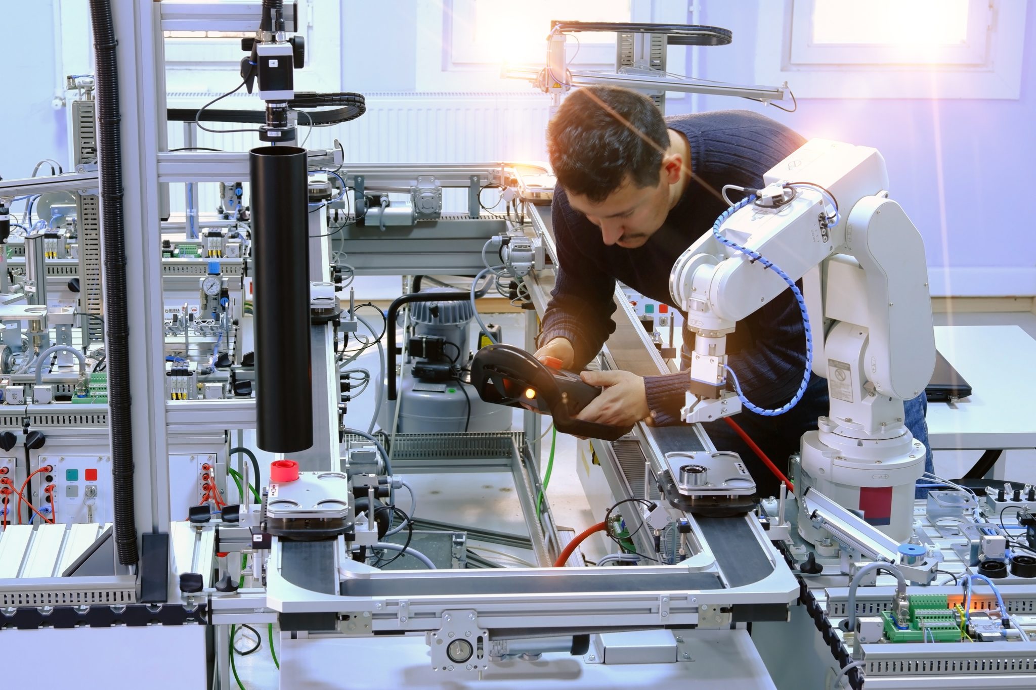 プログラマブルコントローラとは？メリットデメリット、製品7選 - 株式会社FAプロダクツJSS事業部｜関東最大級のロボットSIer